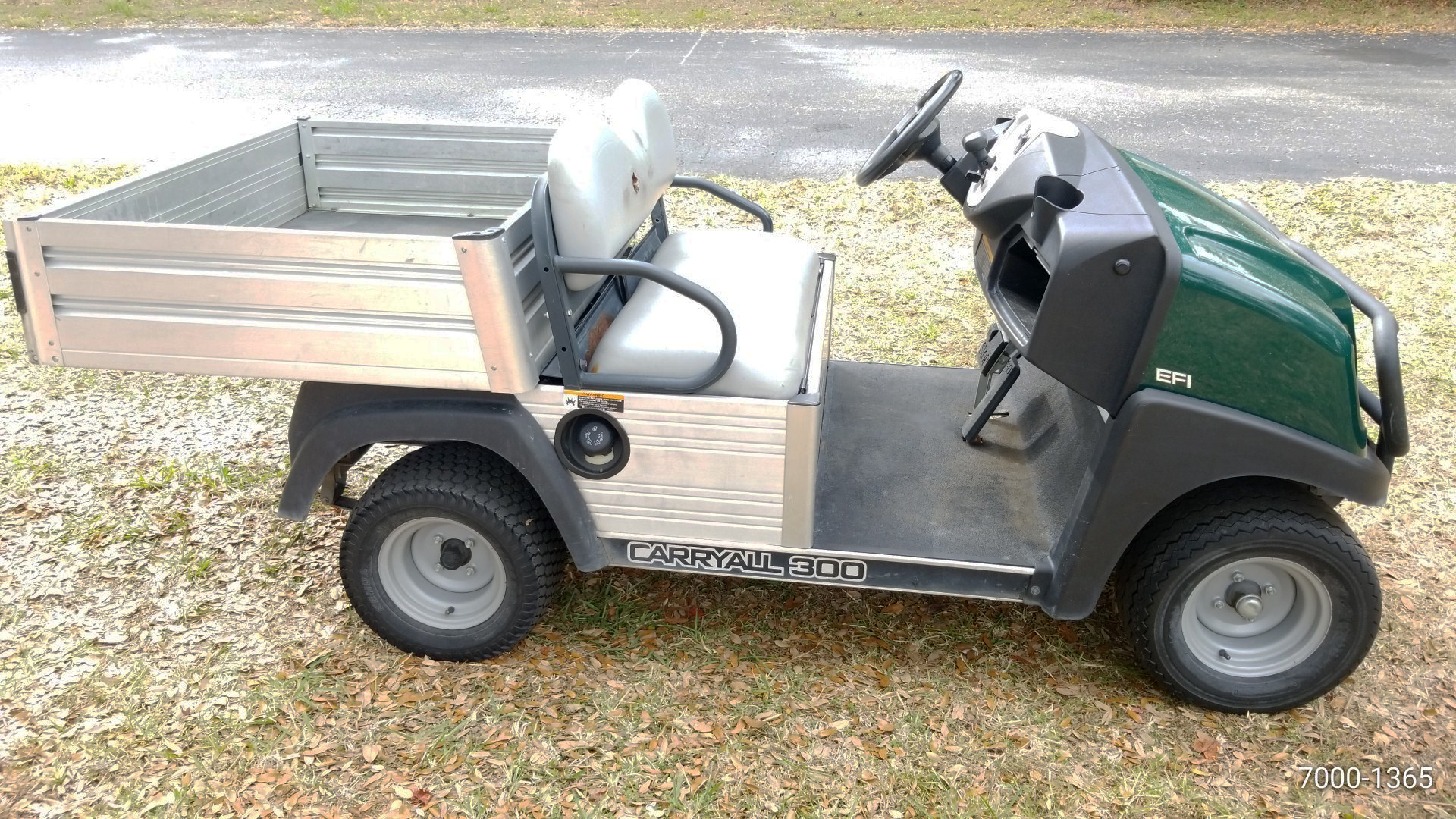 Used Club Car Carryall 300 Gas - 7000-1365
