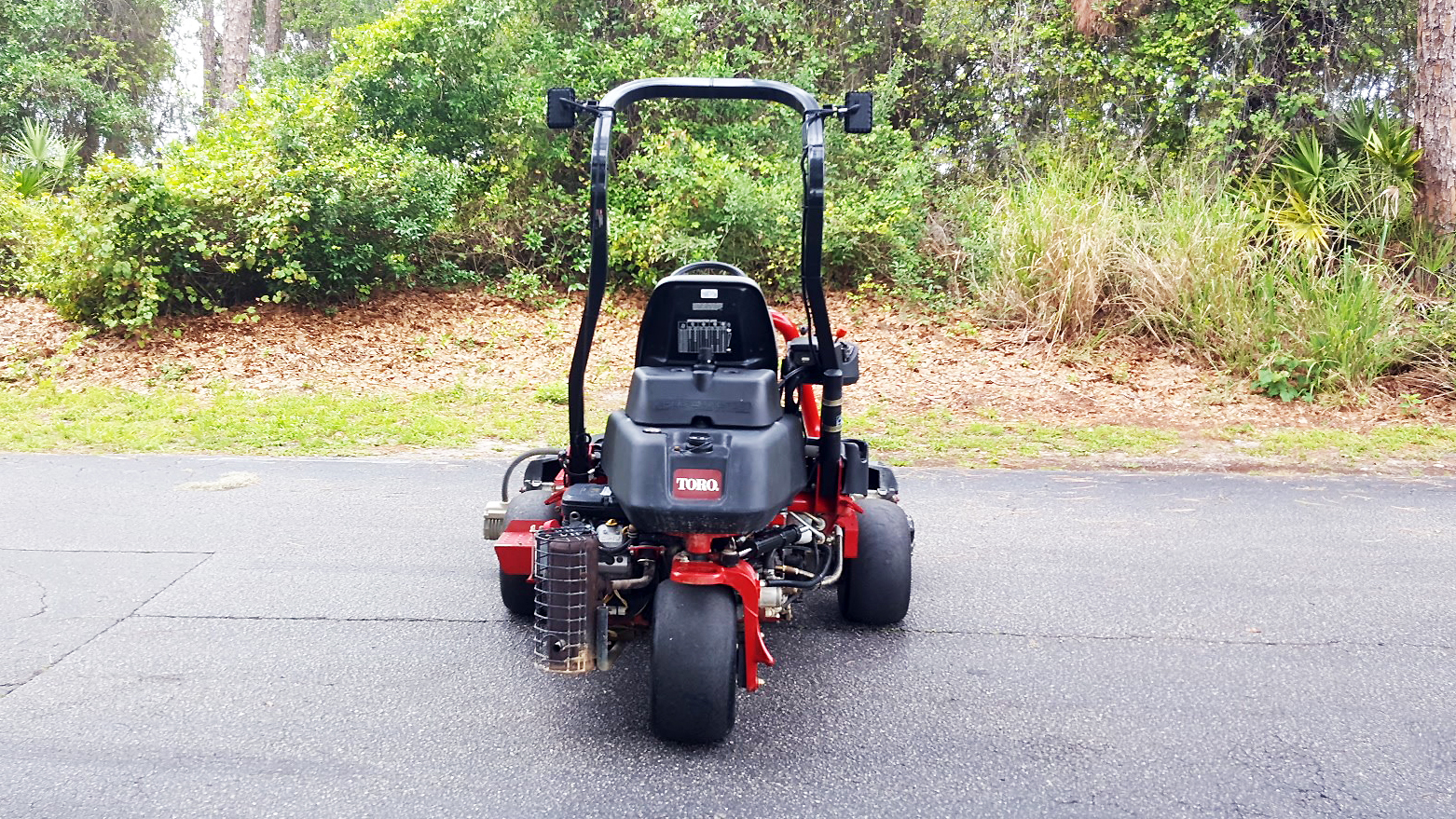 Used Toro Greensmaster 3320 Triflex Hybrid - 7000-1136