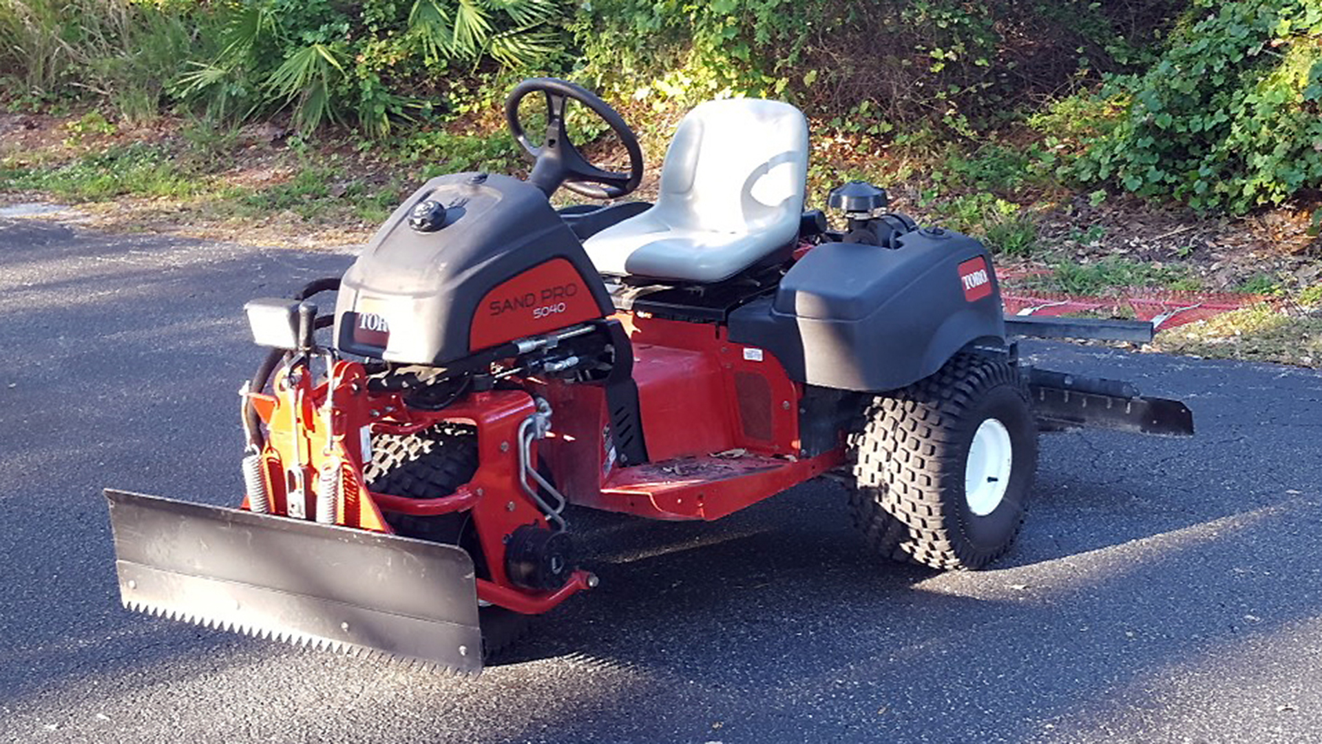 Used Toro Sand Pro 5040 - 7000-1101